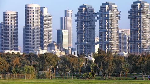 גם לנוף יש מחיר: כמה שווים שלושה כיווני אוויר בדירה?